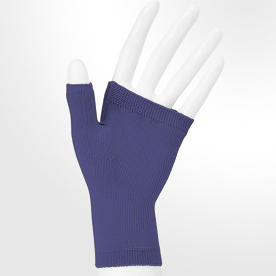Lymphedema Compression Gloves & Gauntlets | Ames Walker
